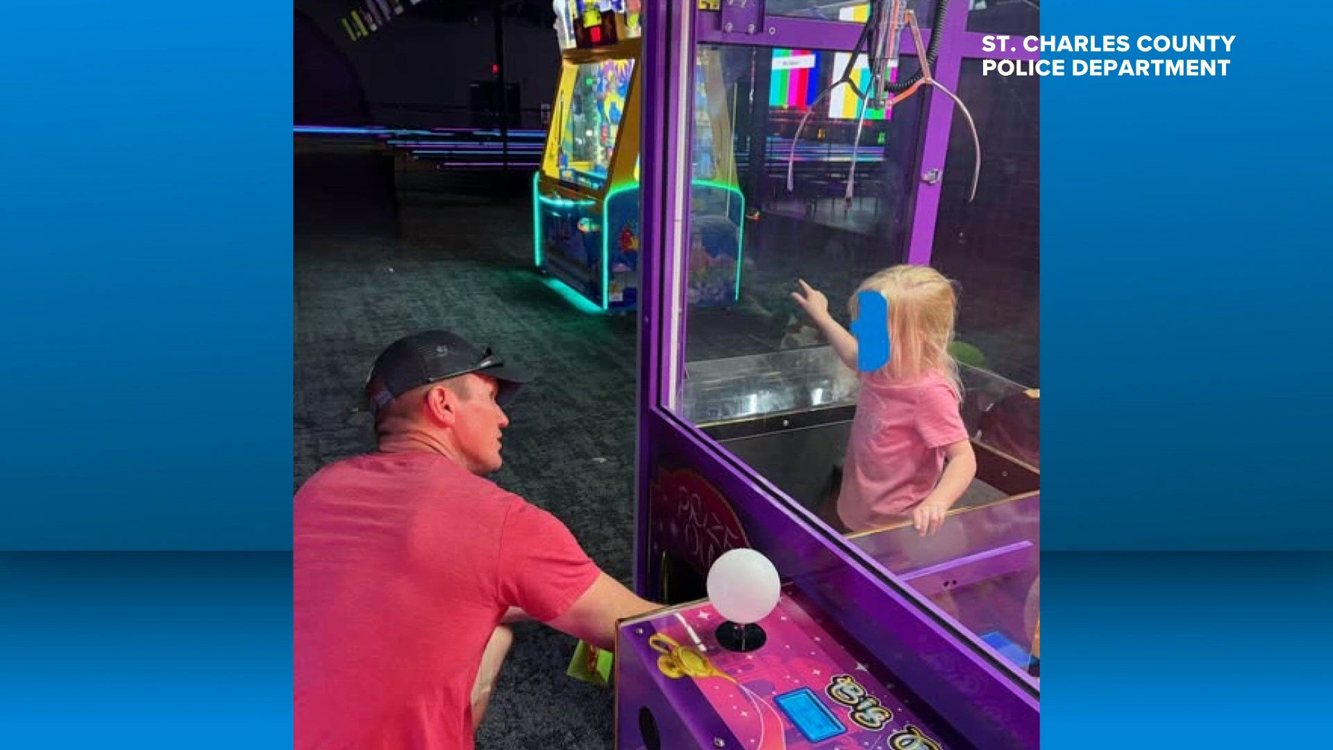 Off-duty cop rescues kid trapped inside claw machine