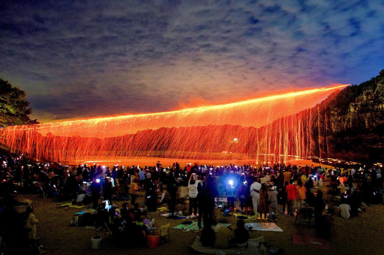 Andong official Ogata interprets summit fireworks festival