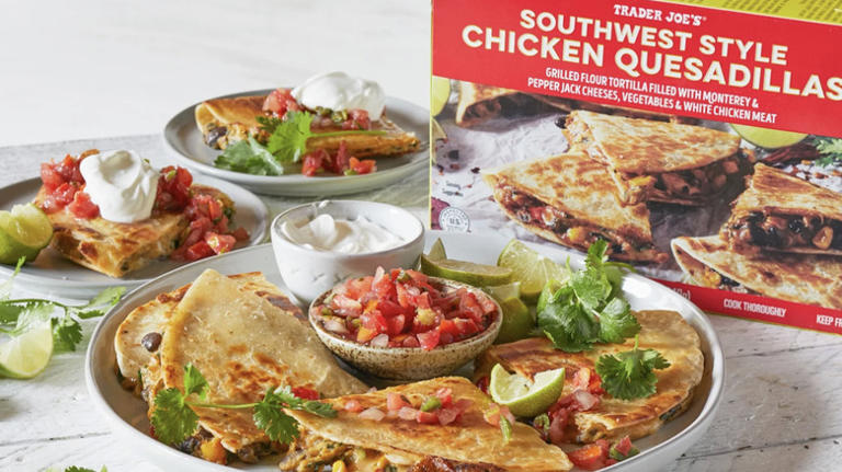 14 best Trader Joe's items to pick up for lunch under $15