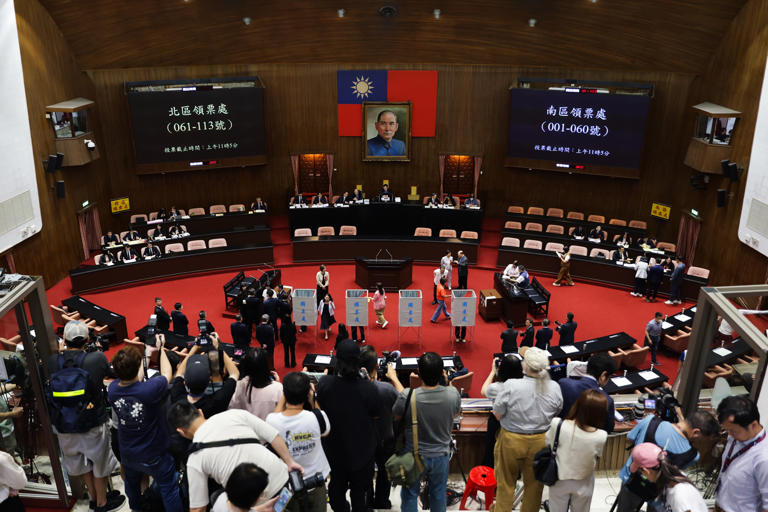Il Parlamento di Taiwan vota oggi sull'impeachment per il presidente
