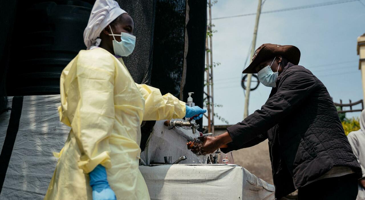 Ebola, epidemia in Congo e Uganda: 130 morti e 500 sospetti contagi ...