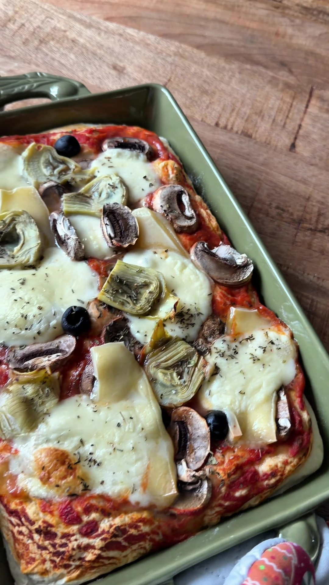 The easy homemade pizza method food lovers keep saving