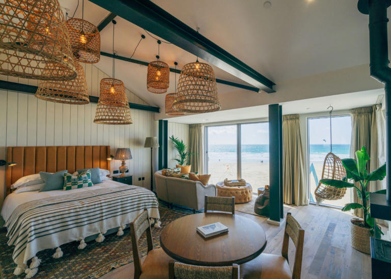 5 amazing UK coastal hotels to book this summer