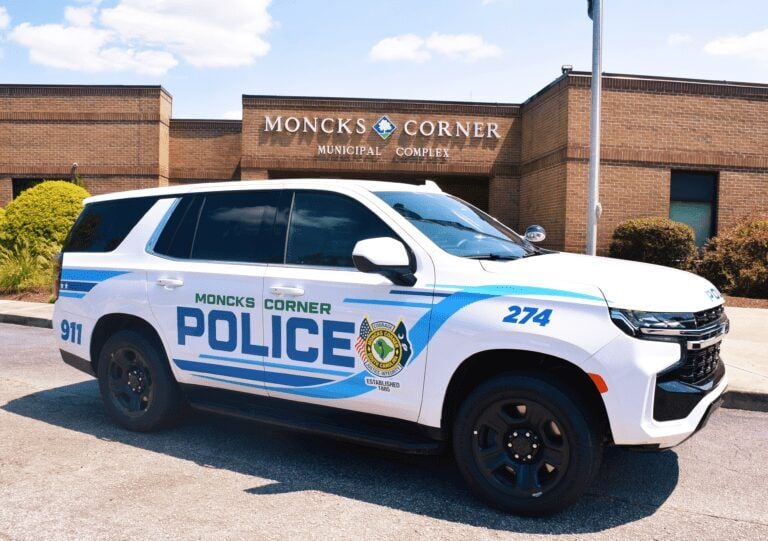 Moncks Corner police arrest man after high-speed chase, woman found in ...