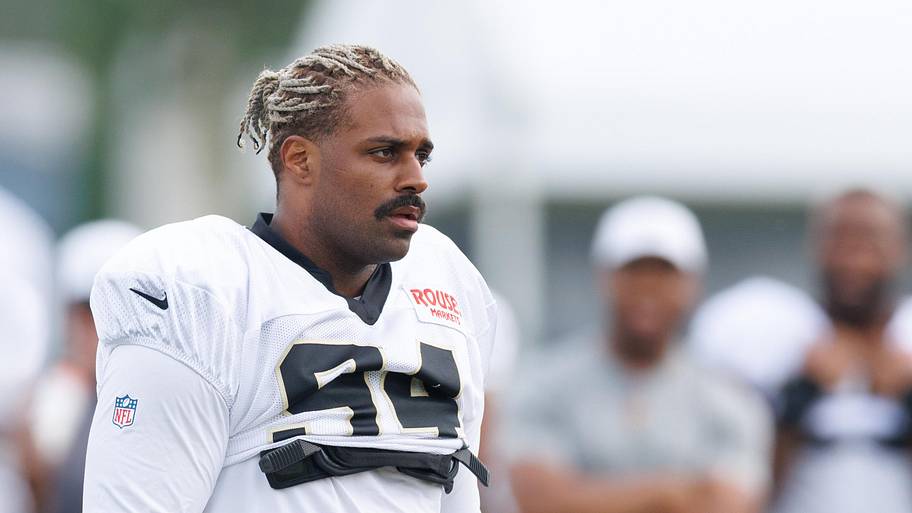 Chicago Bears haven't signed Cameron Jordan and it could be a major mistake