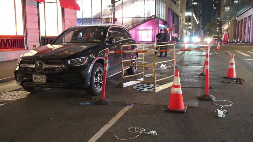 Woman plunges to her death down open NYC manhole after stepping out of ...