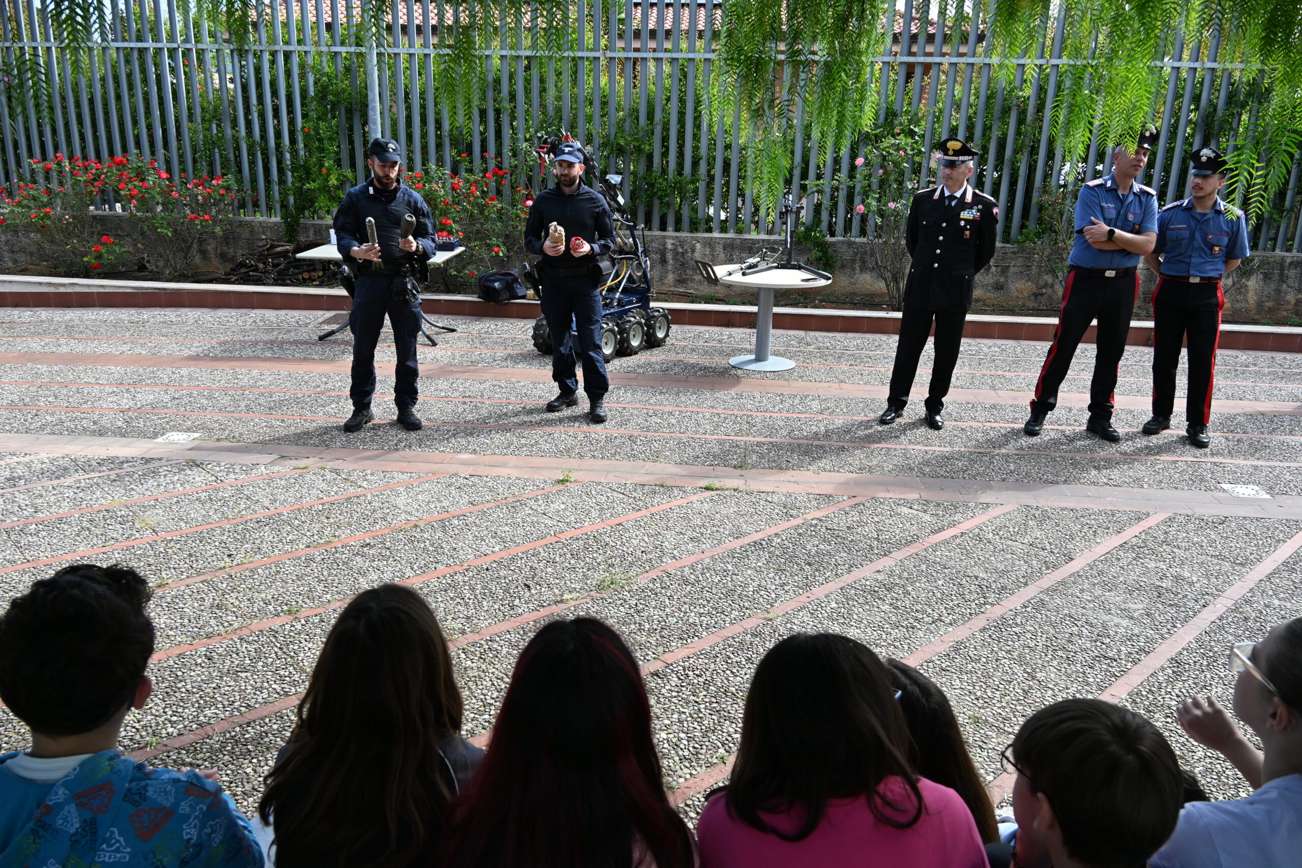 Palermo, gli alunni della “Setti Carraro” in visita alla stazione dei ...