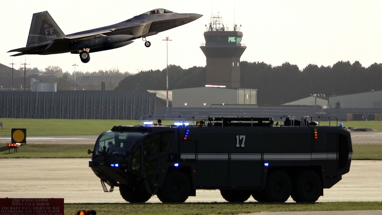 Watch an F-22 suddenly turn back - then the emergency landing unfolds