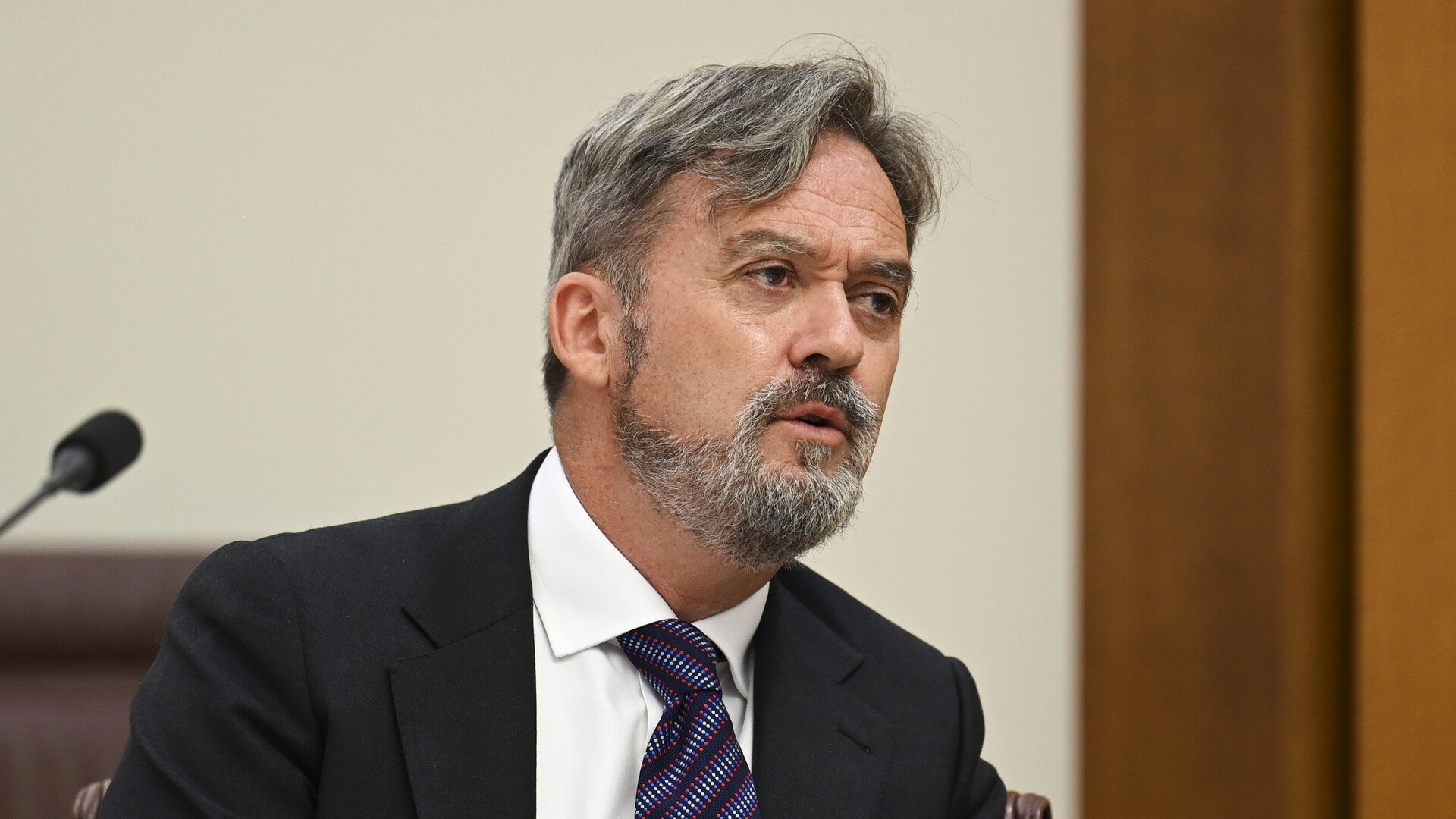 'Ought to head off': Liberal senator betrays his own party on national ...
