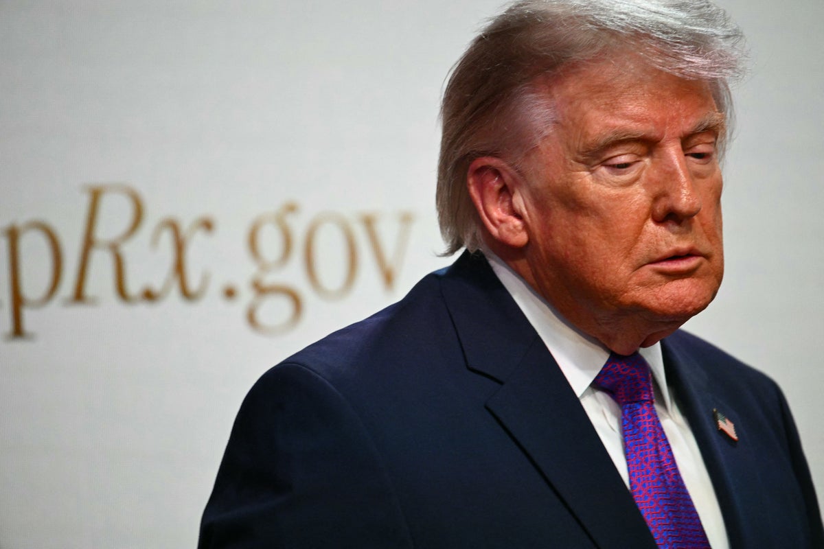 Trump ‘concerned’ about Ebola after American tests positive for virus
