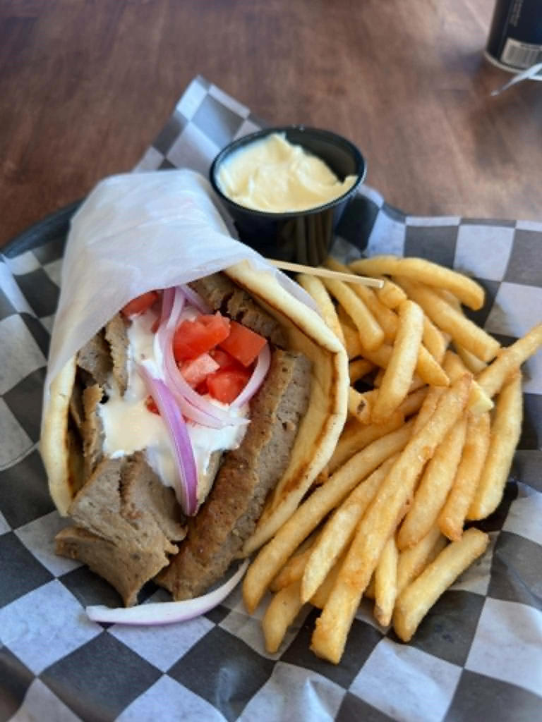 Savor Manitowoc tries gyros and a gyro burger at Zorbas