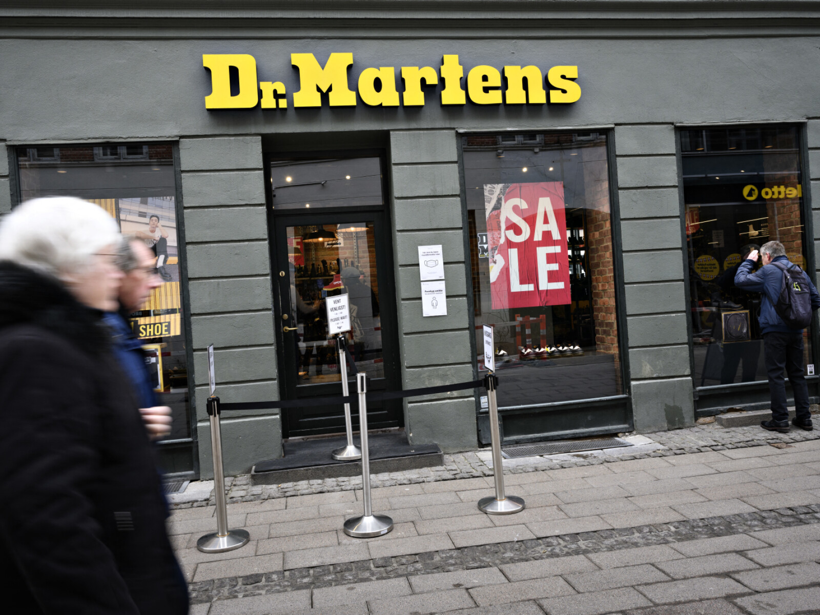 Verzicht auf Rabatte lässt bei Dr. Martens Kasse klingeln