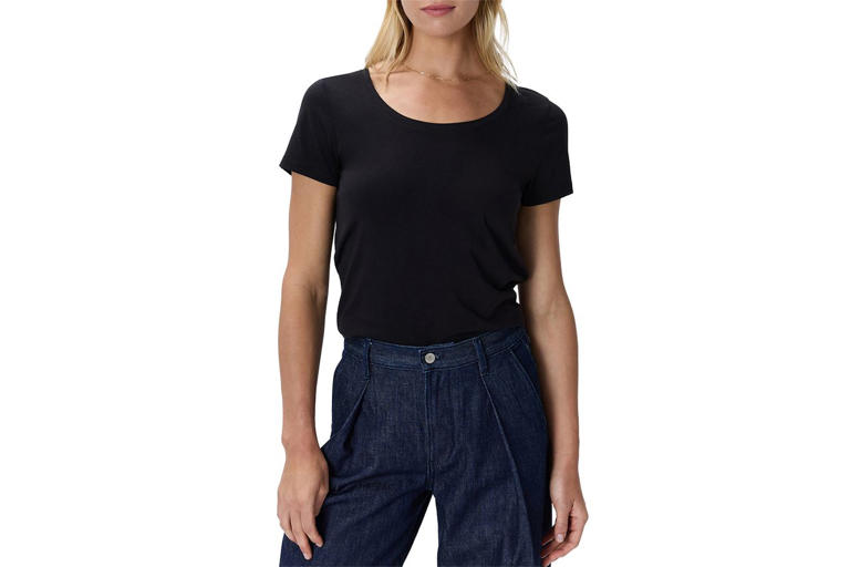 Jennifer Aniston, 57, and Kendall Jenner, 30, are effortlessly cool in ...