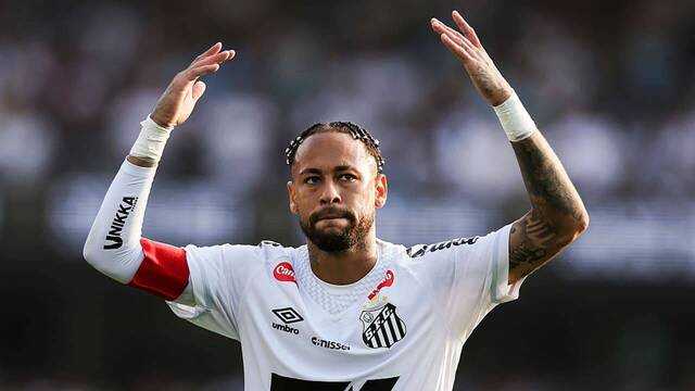 Neymar Jr. returns to Brazil's World Cup squad amid injury concerns