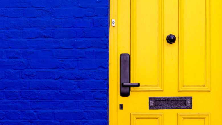 Front door colors to avoid at all costs (and timeless alternatives to ...