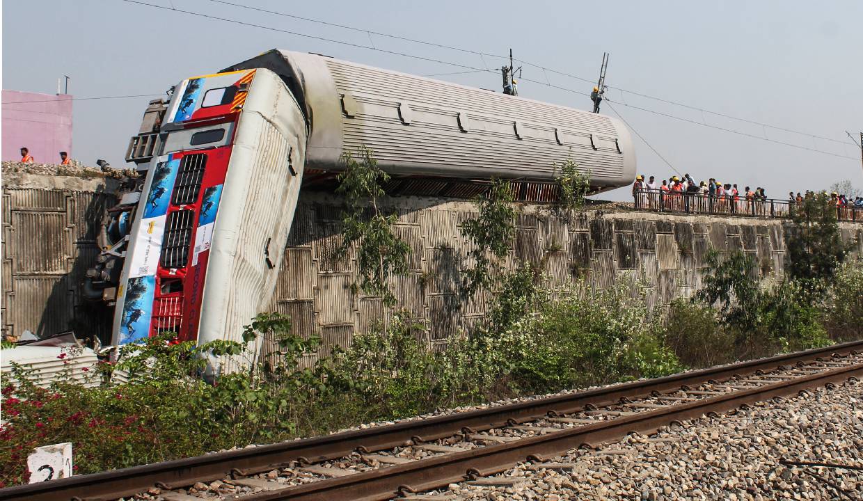 3 coaches of empty Ujjaini Express derail near Rishikesh