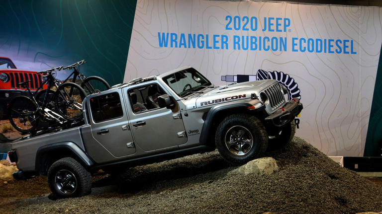 What kind of MPG does an EcoDiesel engine get? Here's what drivers say