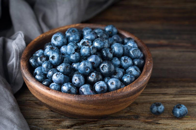 Welsh households urged to remove blueberries from plastic containers