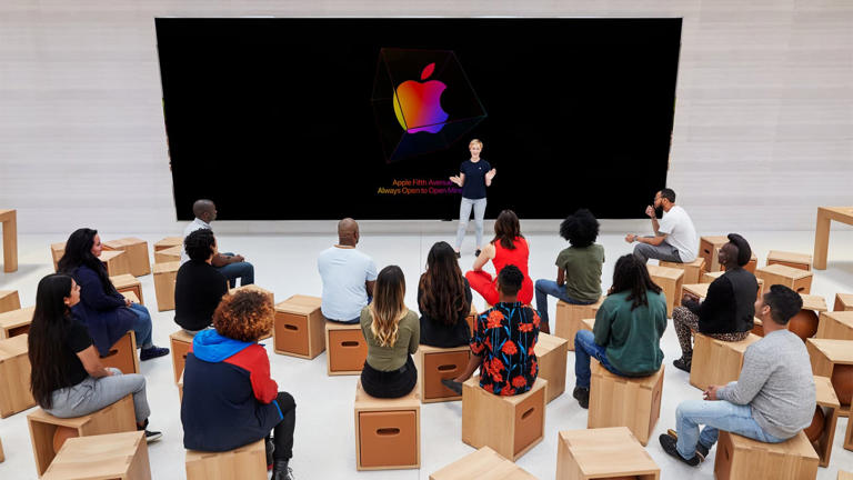 25 years ago, Apple changed the world of computers forever