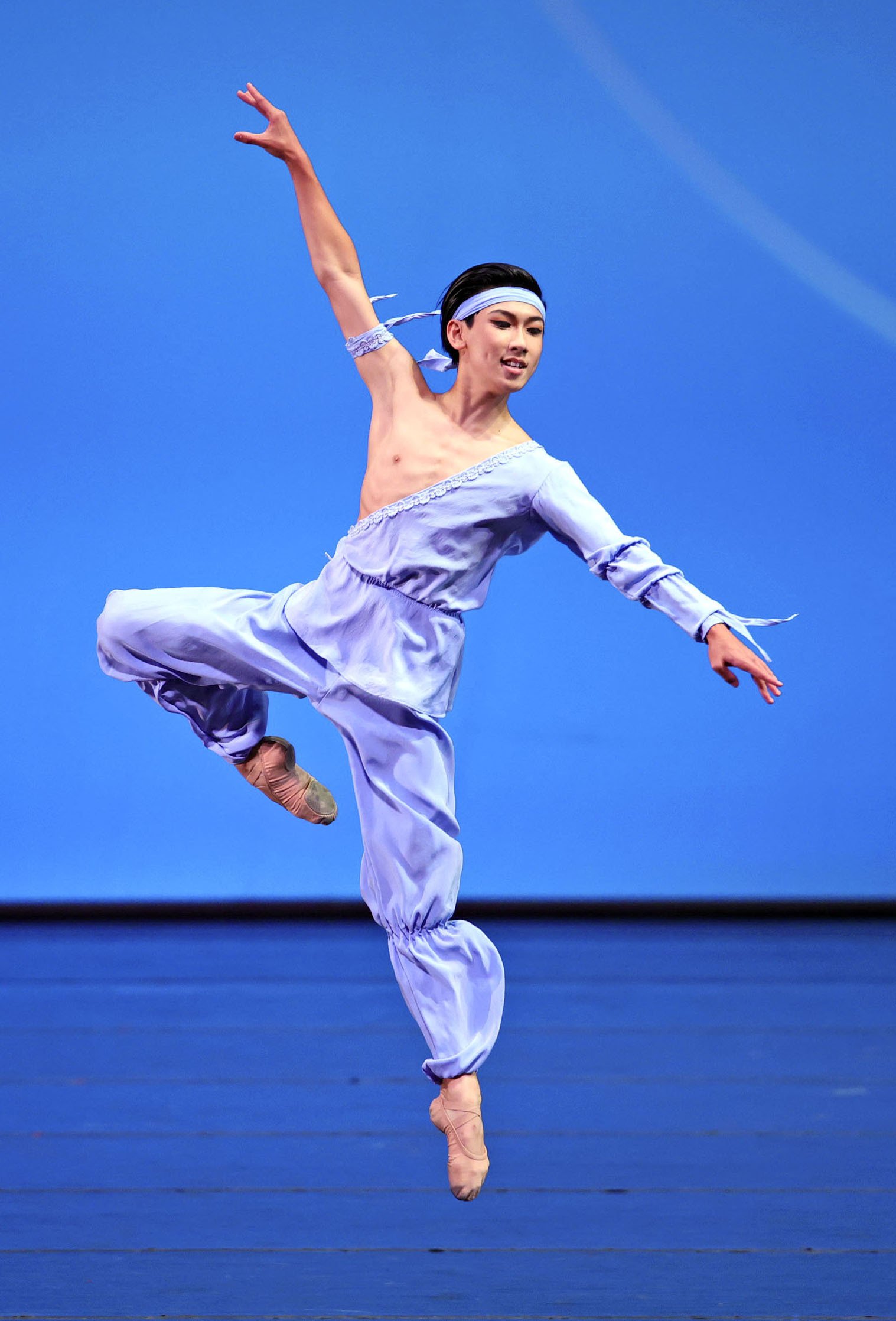 15-year-old Japan dancer wins top prize in INT'L youth ballet competition