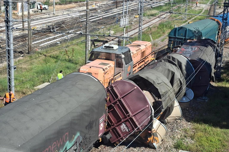 Incidente treni a Ravenna, locomotore contro un merci: impatto ...