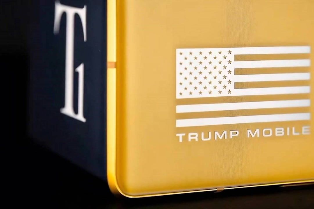 Trump Mobile shambles as glaring mistake spotted in US flag etched into ...