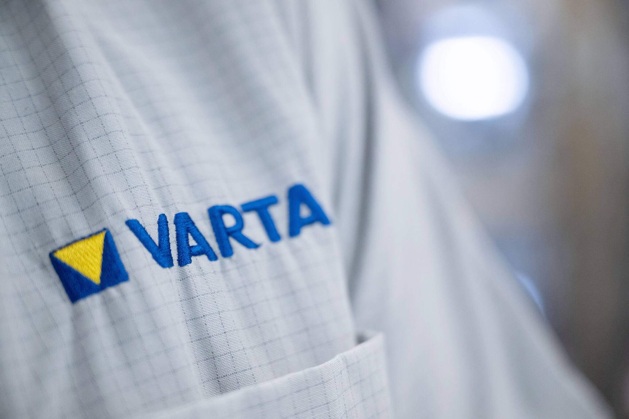 Batteriehersteller Varta muss Werk in Bayern schließen – 350 ...