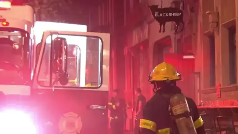 Fire breaks out at Center City pub with customers inside