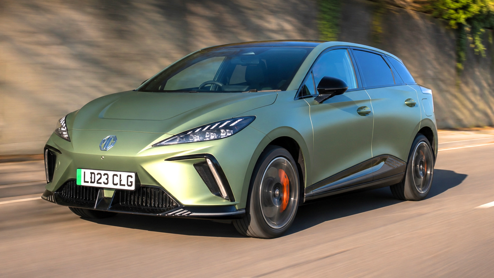 MG4 XPower family EV hits 100 km/h in just 3.8 seconds