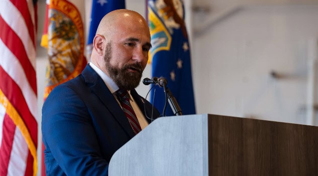 Green Beret turned governor hopeful storms Tampa to shake up Florida ...