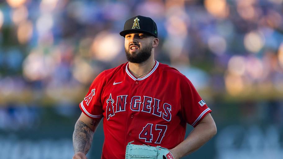 LA Dodgers light up Alek Manoah, prompting a sad return to the minors ...
