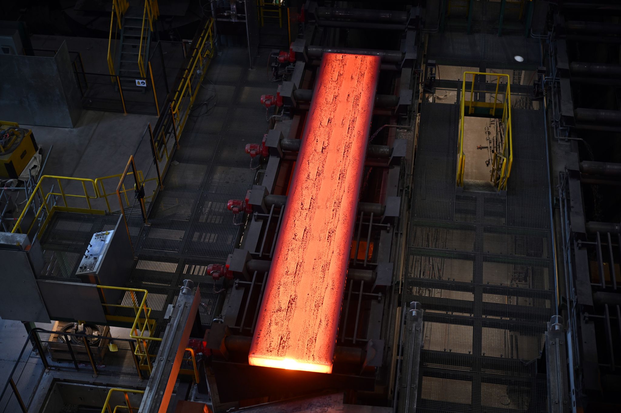 EU Parliament votes to raise steel tariffs in bid to protect industry