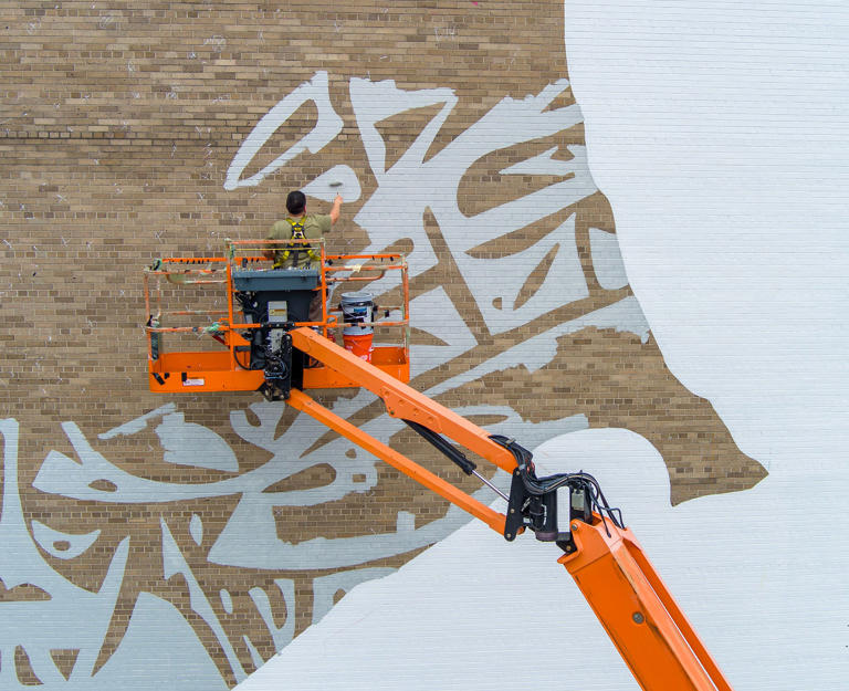 Bob Uecker mural being painted in downtown Milwaukee