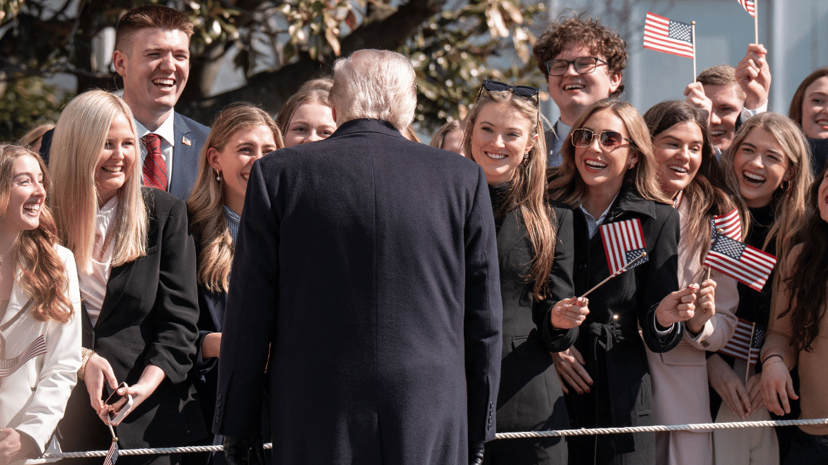 'Creepy' Donald Trump catcalls 2 'beautiful and nice' women during ...
