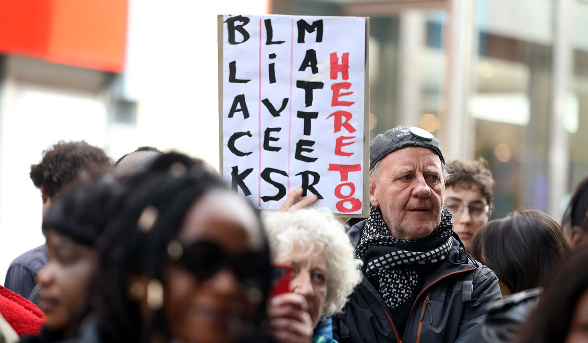 Arnotts closes Henry Street entrance as 'mark of respect'