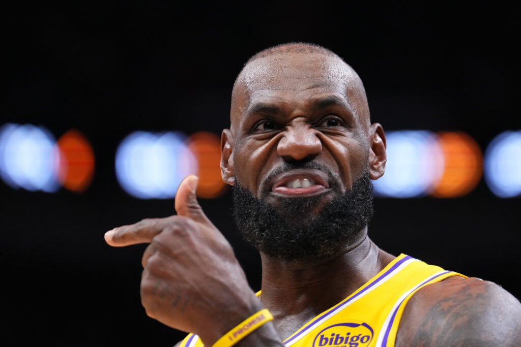 LeBron James among stars attending grand opening of OMNIA Dayclub in ...