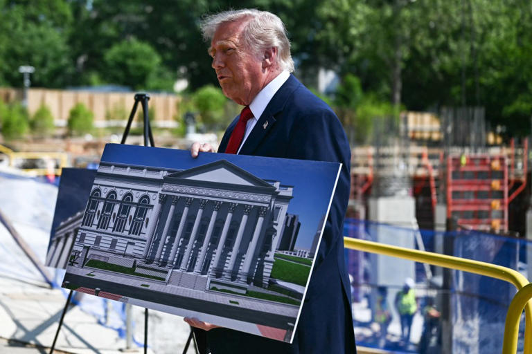 Trump shows off 'impenetrable' White House ballroom's security features ...