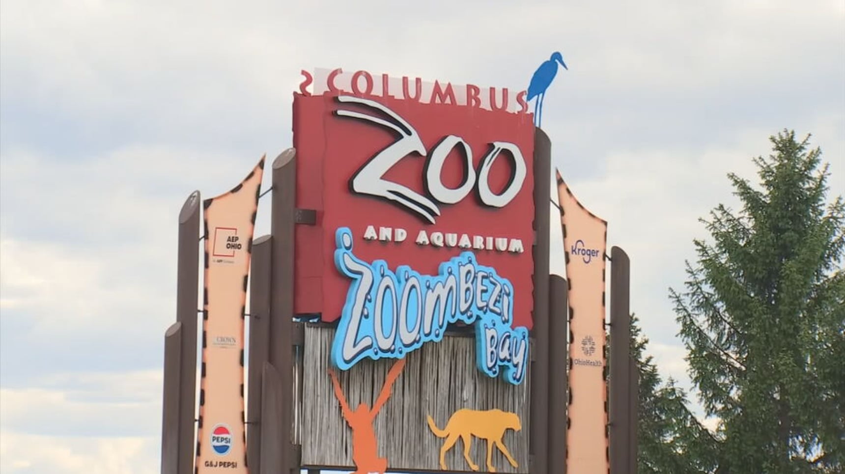 Ohio zoo seeking developer for hotel with animal-themed rooms, waterslide