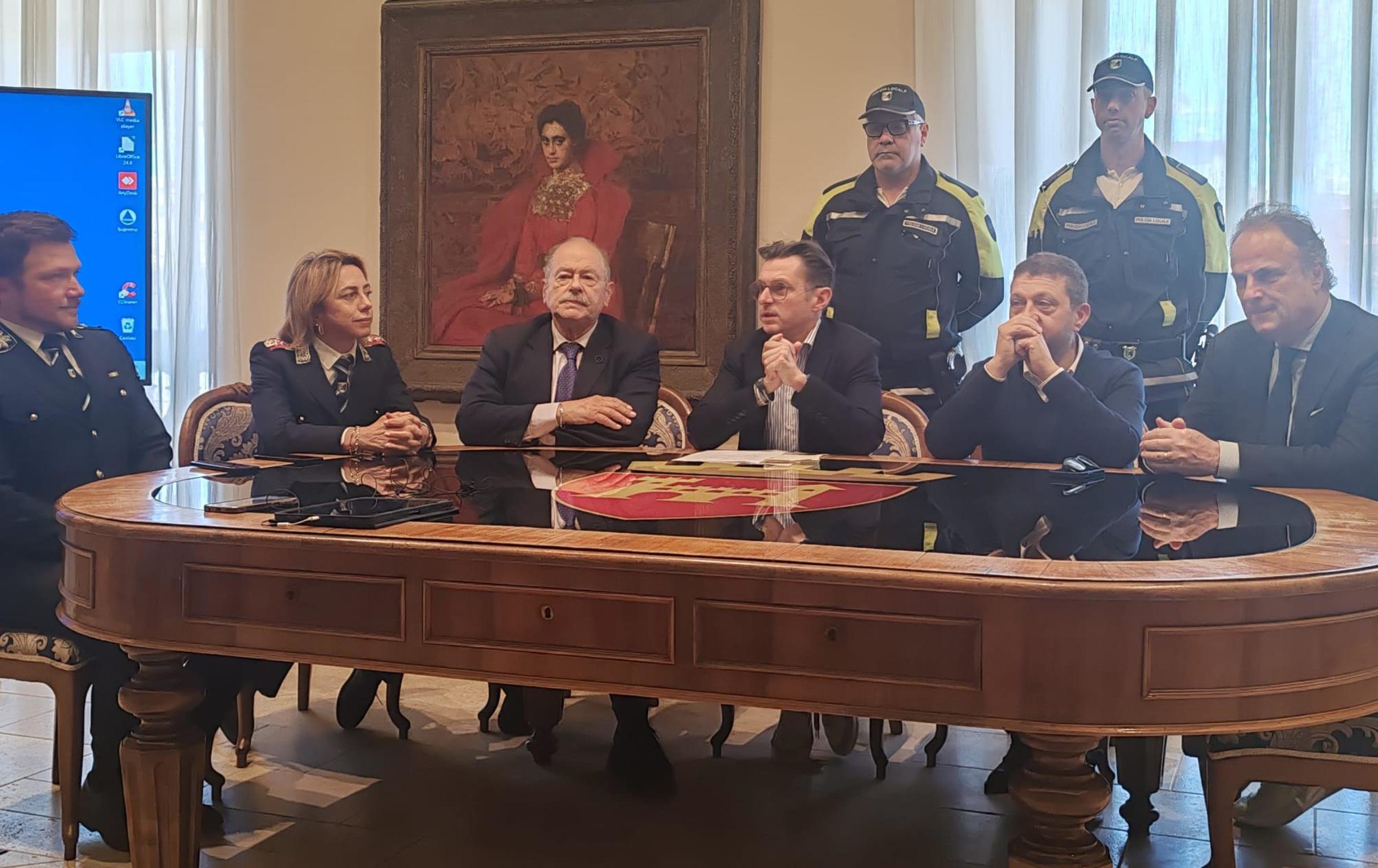 Piano sicurezza ad Ascoli, arriva la control room e numero WhatsApp per ...
