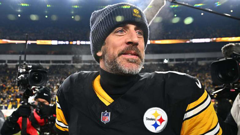 ESPN host makes eye-opening statement about Steelers’ Aaron Rodgers