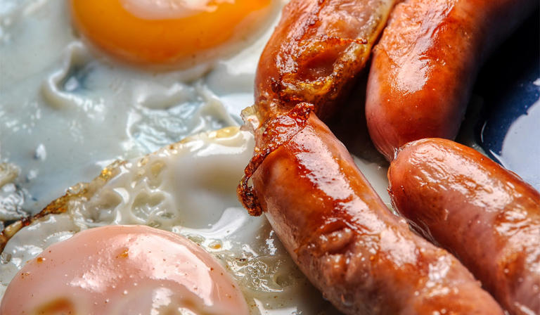 Muslim men being deported from Ireland to Pakistan 'served pork ...