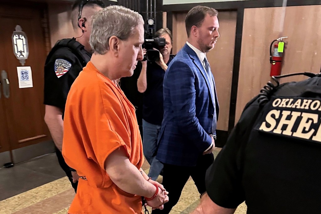 Kim Kardashian pays $50,000 to free death row inmate who was served his ...