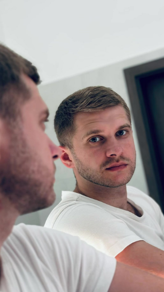 Top 5 creative mirror selfie ideas you need to try