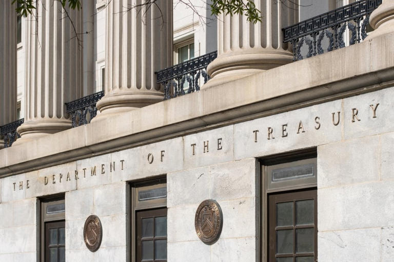 Top Treasury lawyer reportedly quit after Trump's controversial $1.8 ...