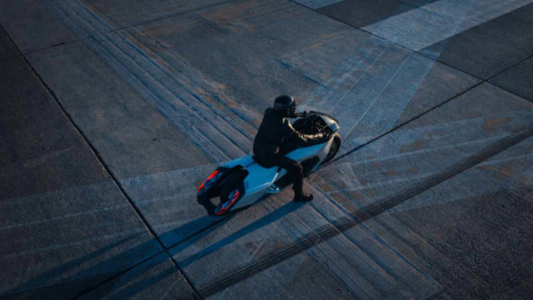 BMW just built a rocketship bagger motorcycle, and it's called the ...