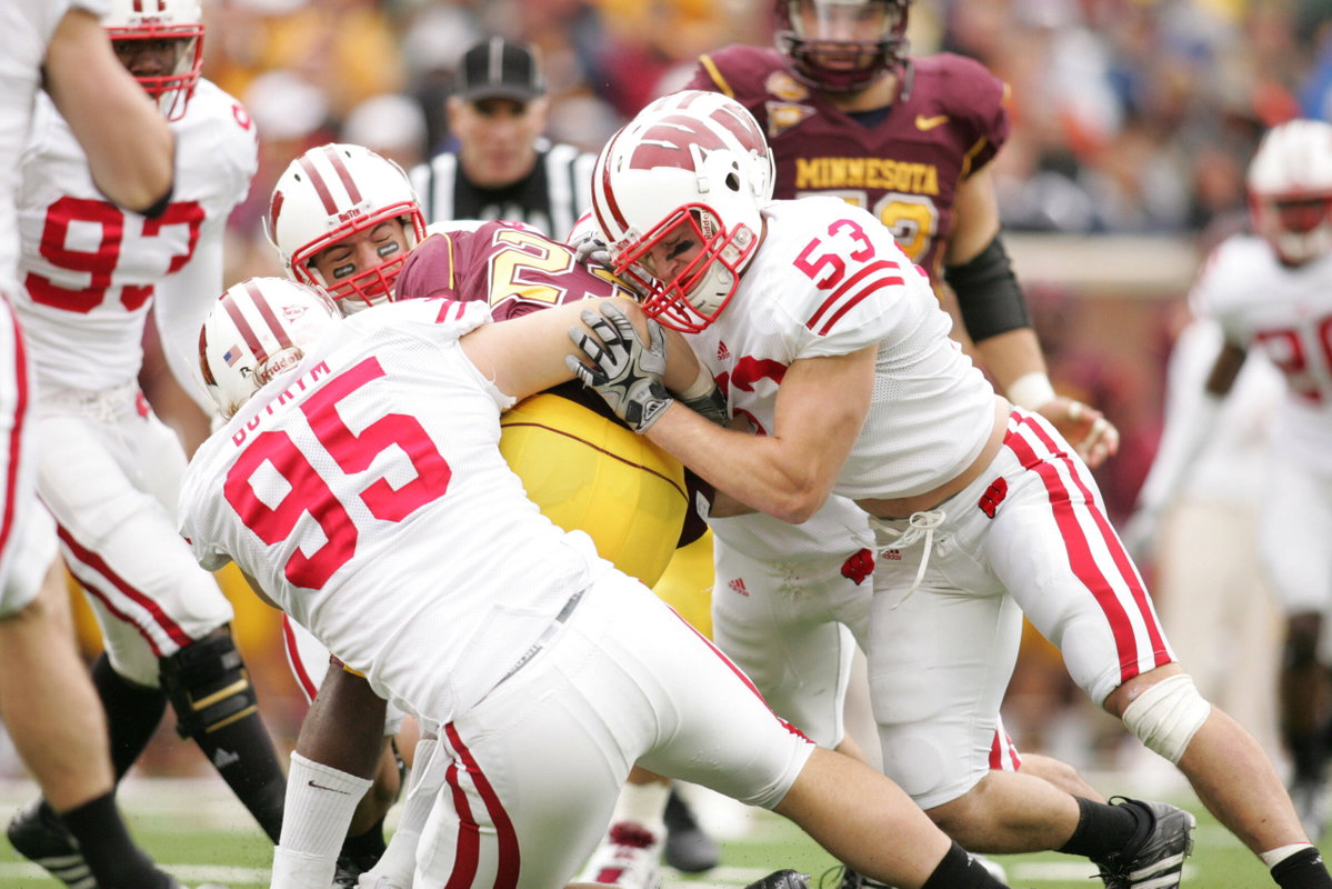 Ranking college football helmet logos from worst to best via BR