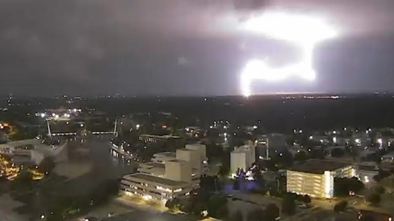 Severe weather moves through Kansas