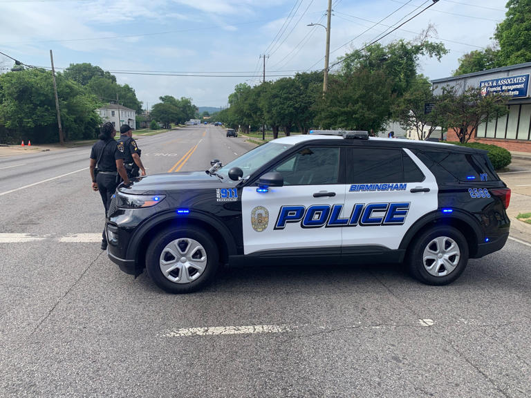 Man arrested after shooting at Birmingham police officers