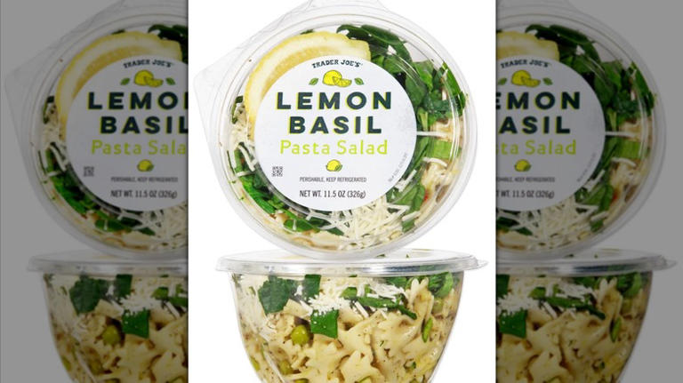 14 best Trader Joe's items to pick up for lunch under $15