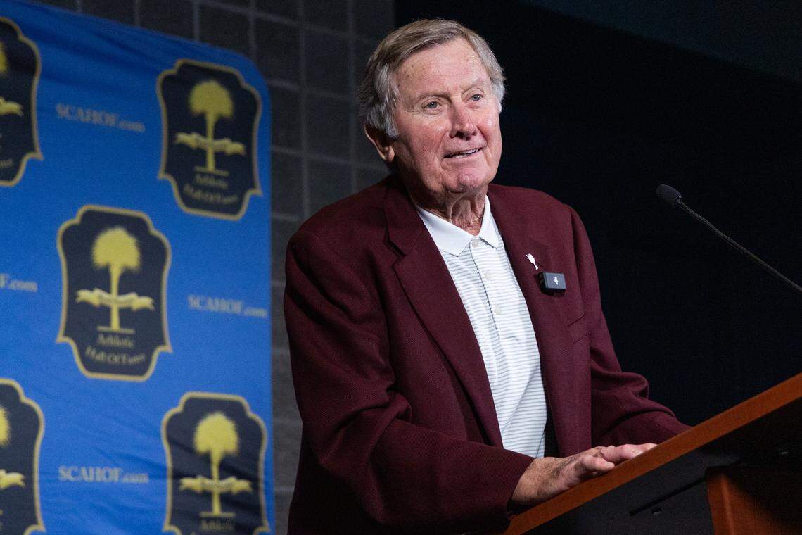 SC Hall of Fame enshrines Steve Spurrier, fresh off Morgan Wallen ...